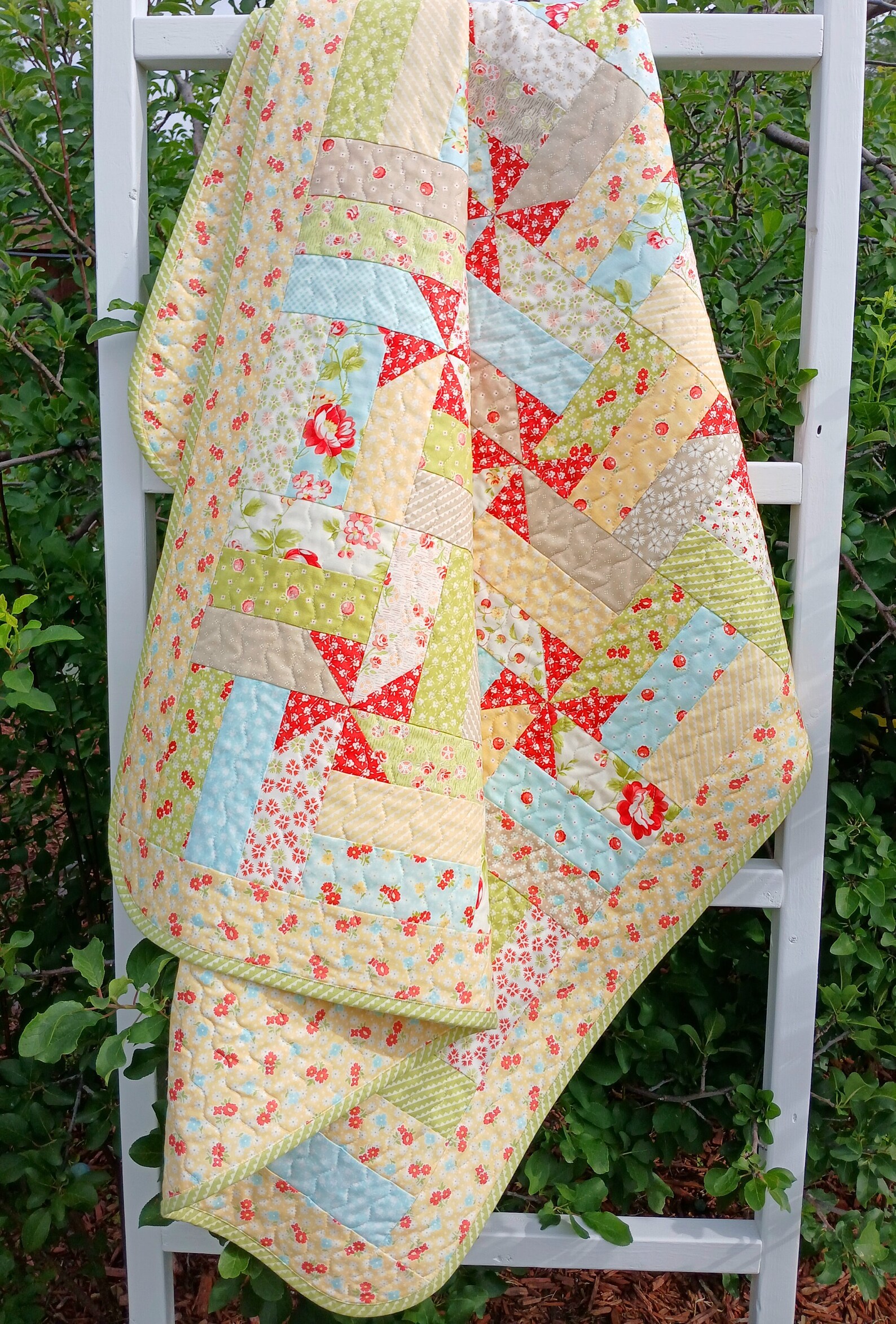 Pinwheel Spring Twist Patchwork Quilt / Blanket - Etsy