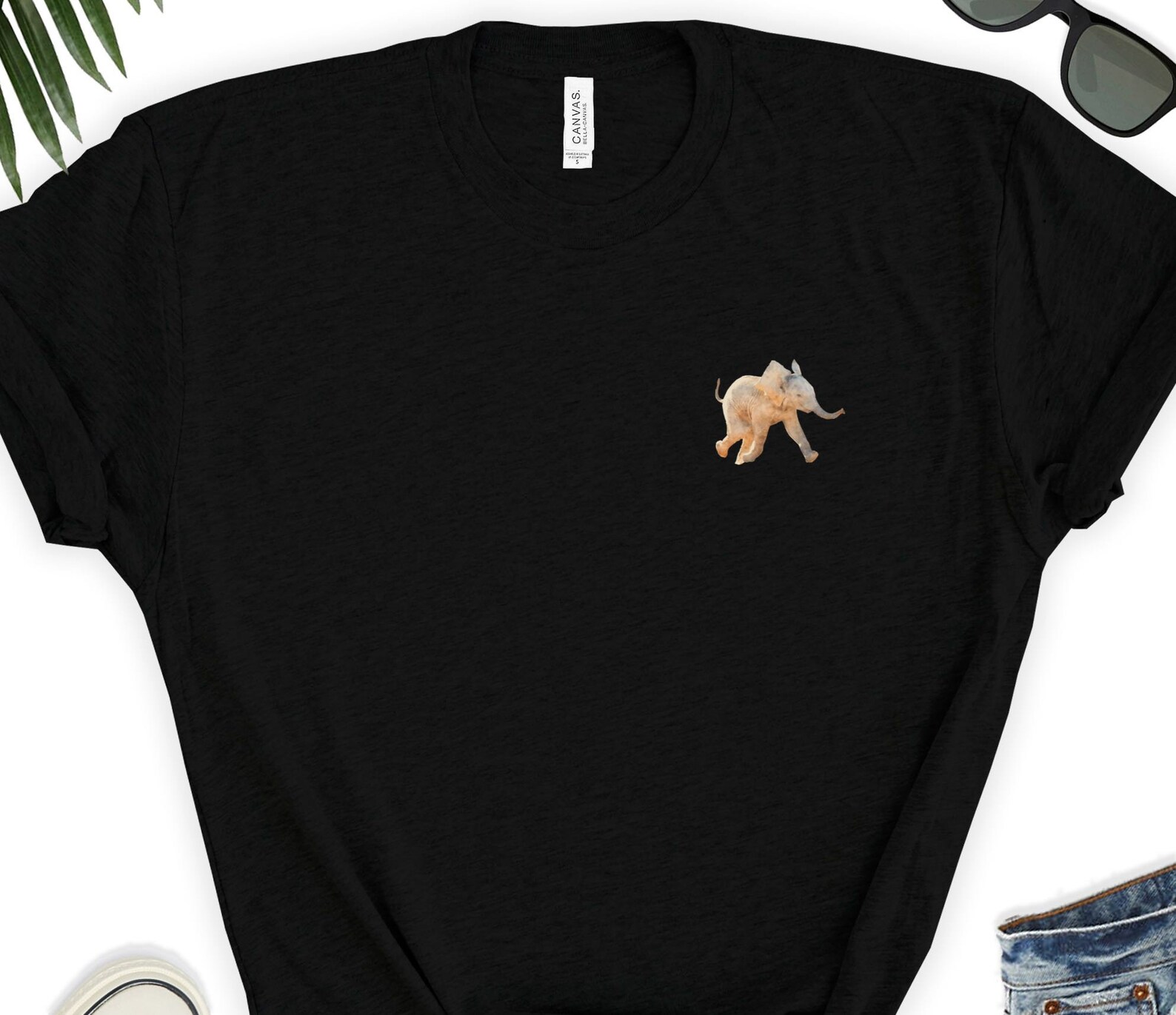 Elephant Shirt // Baby Elephant Lover T-shirt // Baby Elephant - Etsy