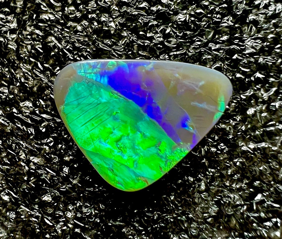 Natural Beautiful Australian Fire Opal, 4.45 Crt. 15x12x3 MM. Multi ...