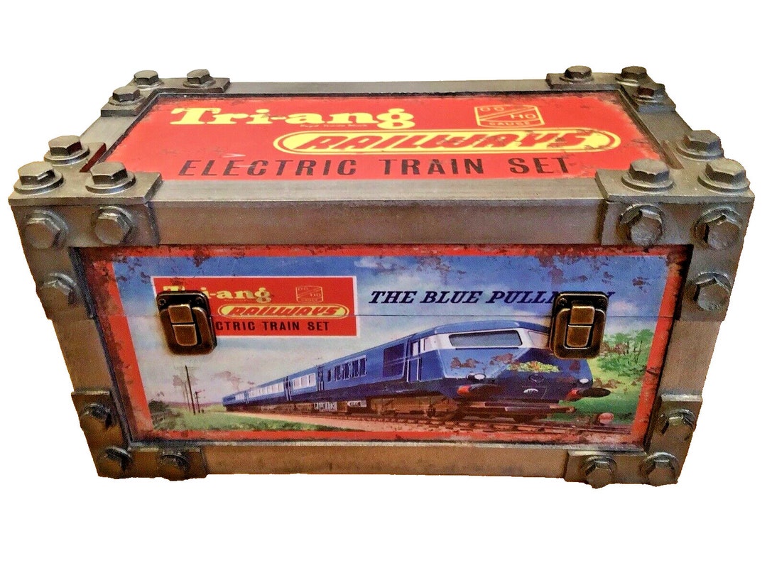 TRI ANG Train Set Storage Trunk. Toy Box. Model Railway Chest ...