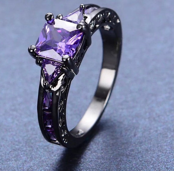 Princess Cut Amethyst Ring. Black Gold Ring. Purple Stone - Etsy