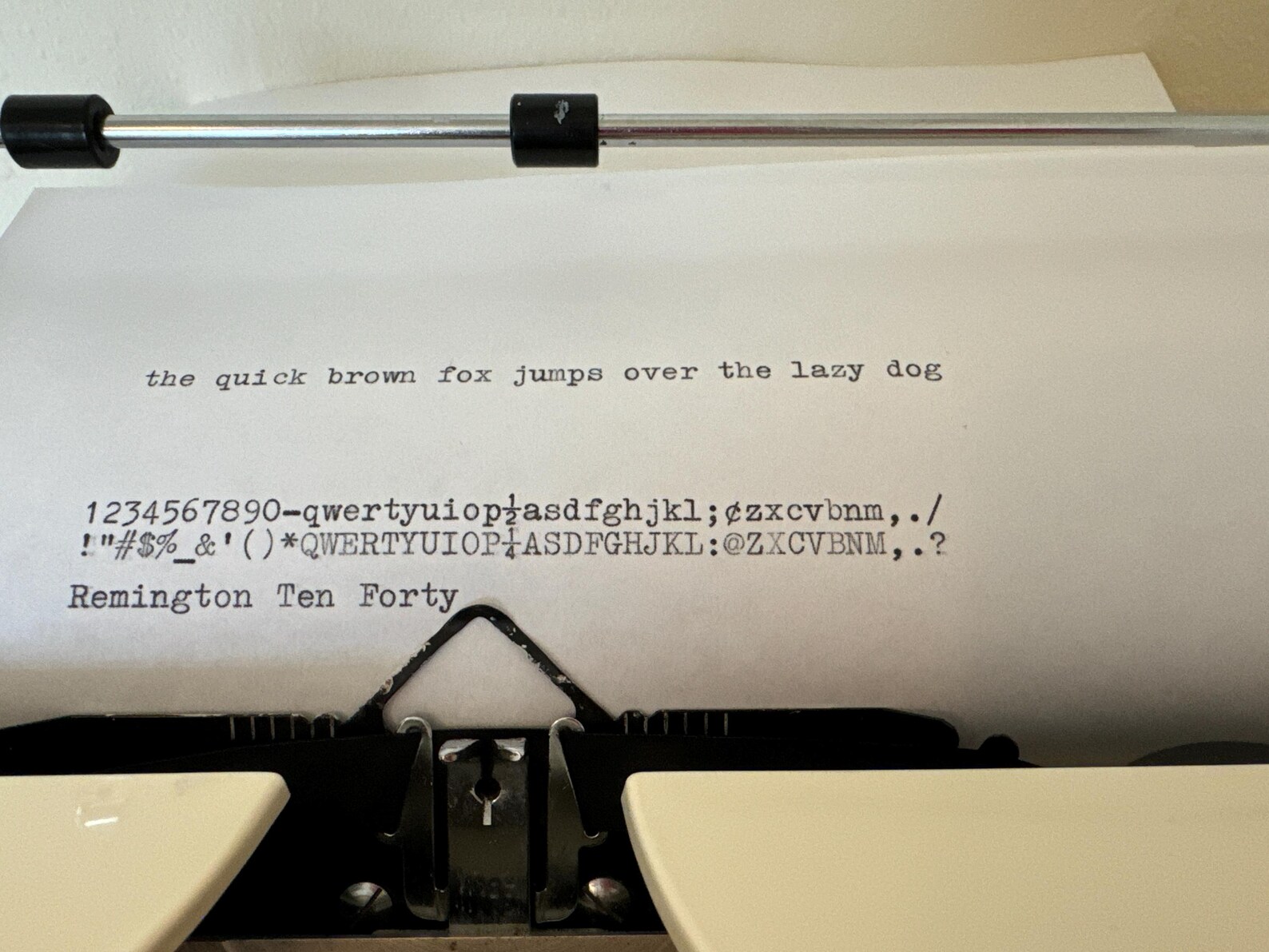 1970's Vintage Remington Ten-forty Manual Typewriter Working White - Etsy