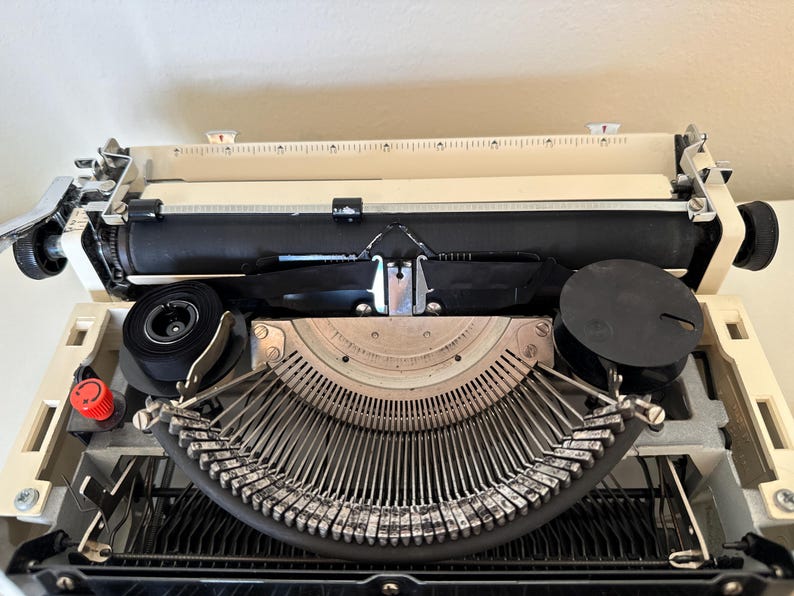 1970's Vintage Remington Ten-forty Manual Typewriter Working White - Etsy