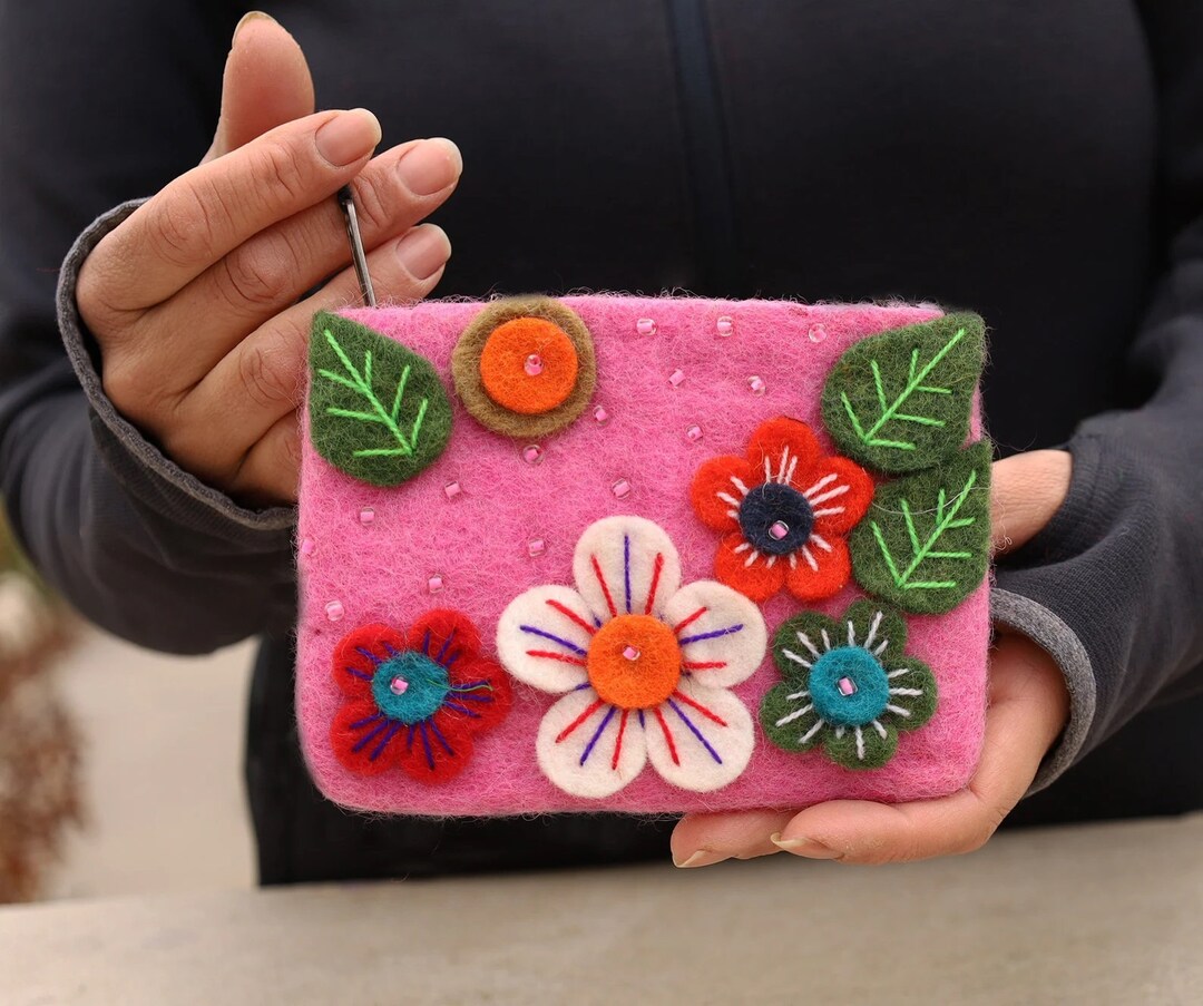 100% Wool Felt Flower Multi Color Purse Zippered Lined. FAST SHIPPING ...