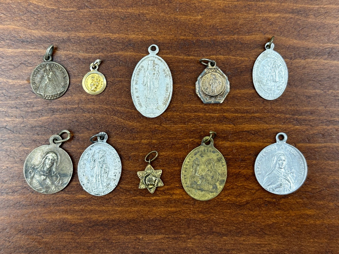 Set of 10 Religious Medals Pendants Medallions Charms - Etsy
