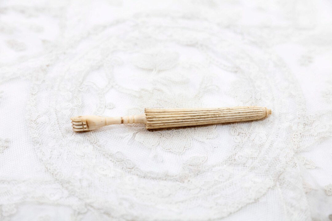 Antique Victorian Hand-carved Bone Needle Holder: Collectible Sewing ...