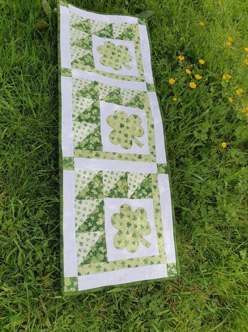 Irish Shamrock Table Runner Pattern With Full Size Wooden - Etsy