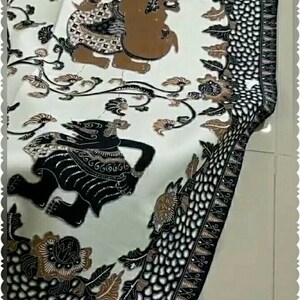 Wayang Batik Sarong/indonesian Batik Fabric/beautiful Wayang Batik ...