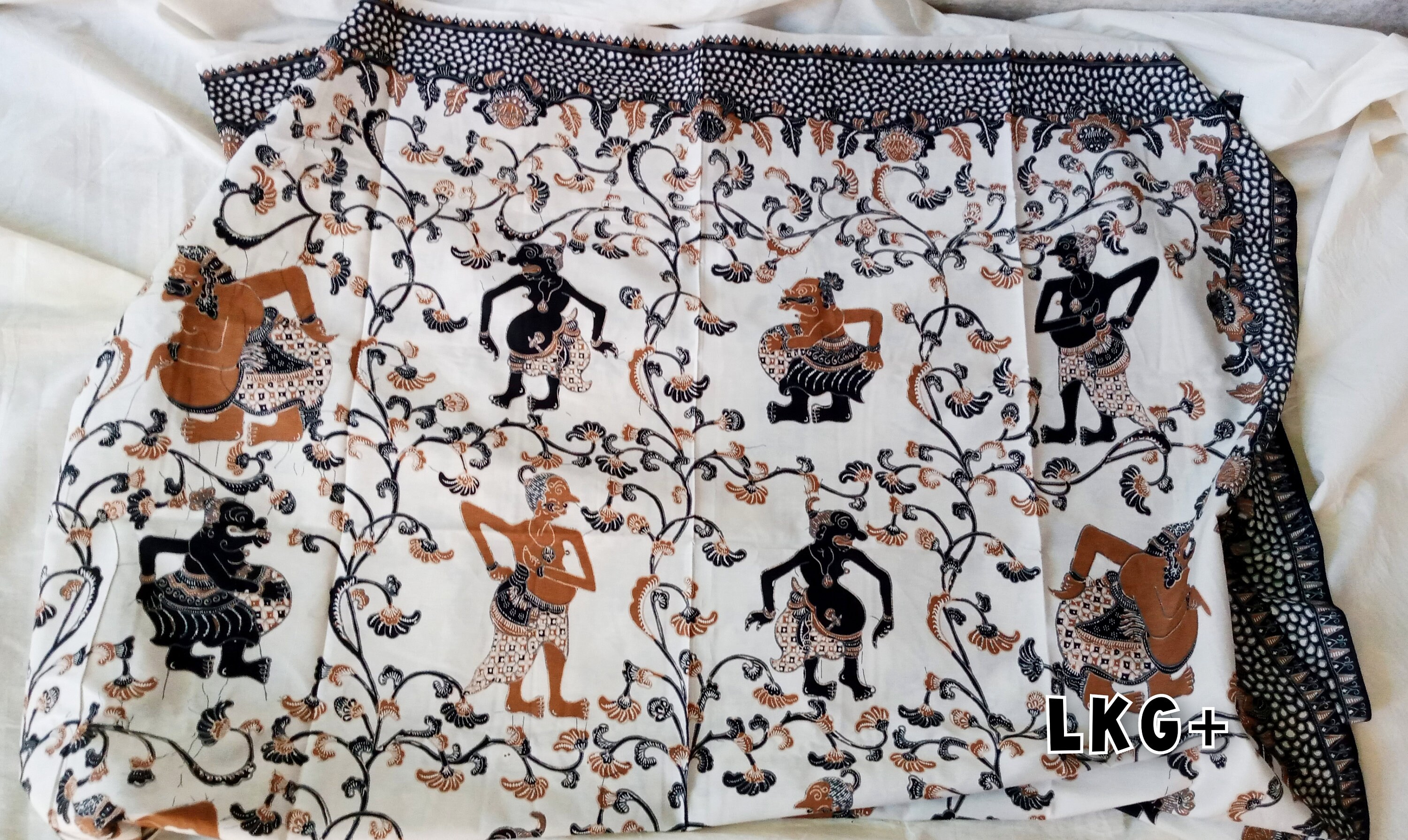 Wayang Batik Sarong/indonesian Batik Fabric/beautiful Wayang Batik ...