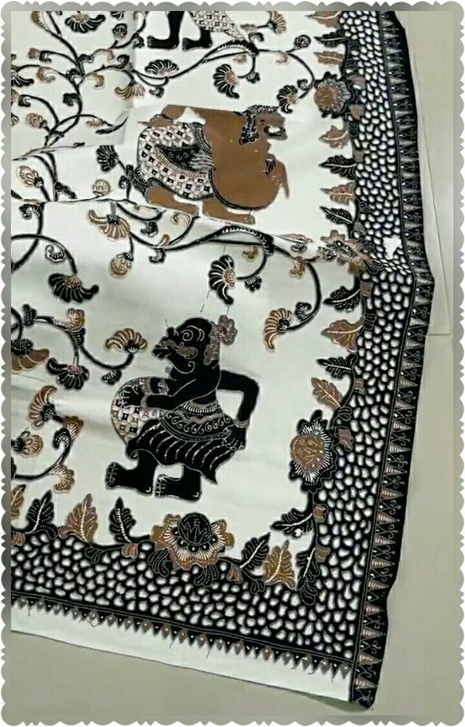 Wayang Batik Sarong/indonesian Batik Fabric/beautiful Wayang - Etsy