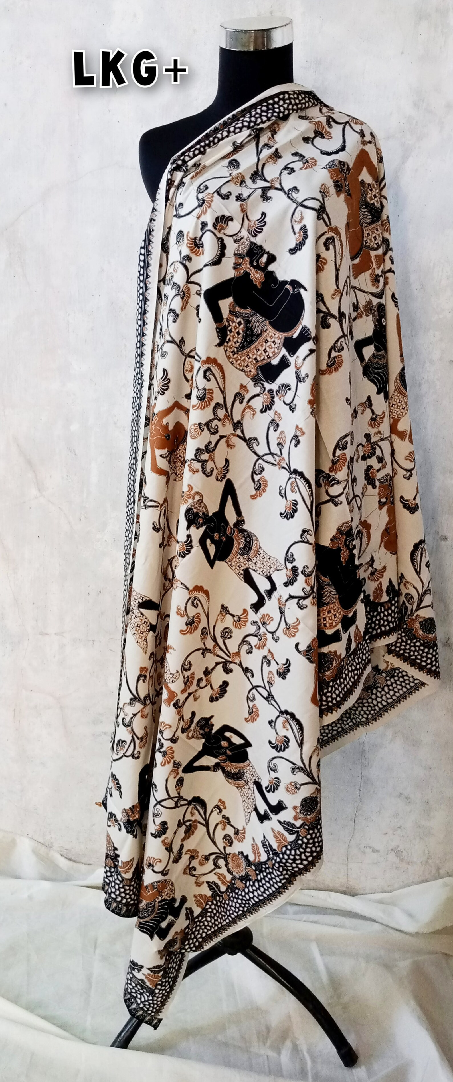 Wayang Batik Sarong/indonesian Batik Fabric/beautiful Wayang Batik ...