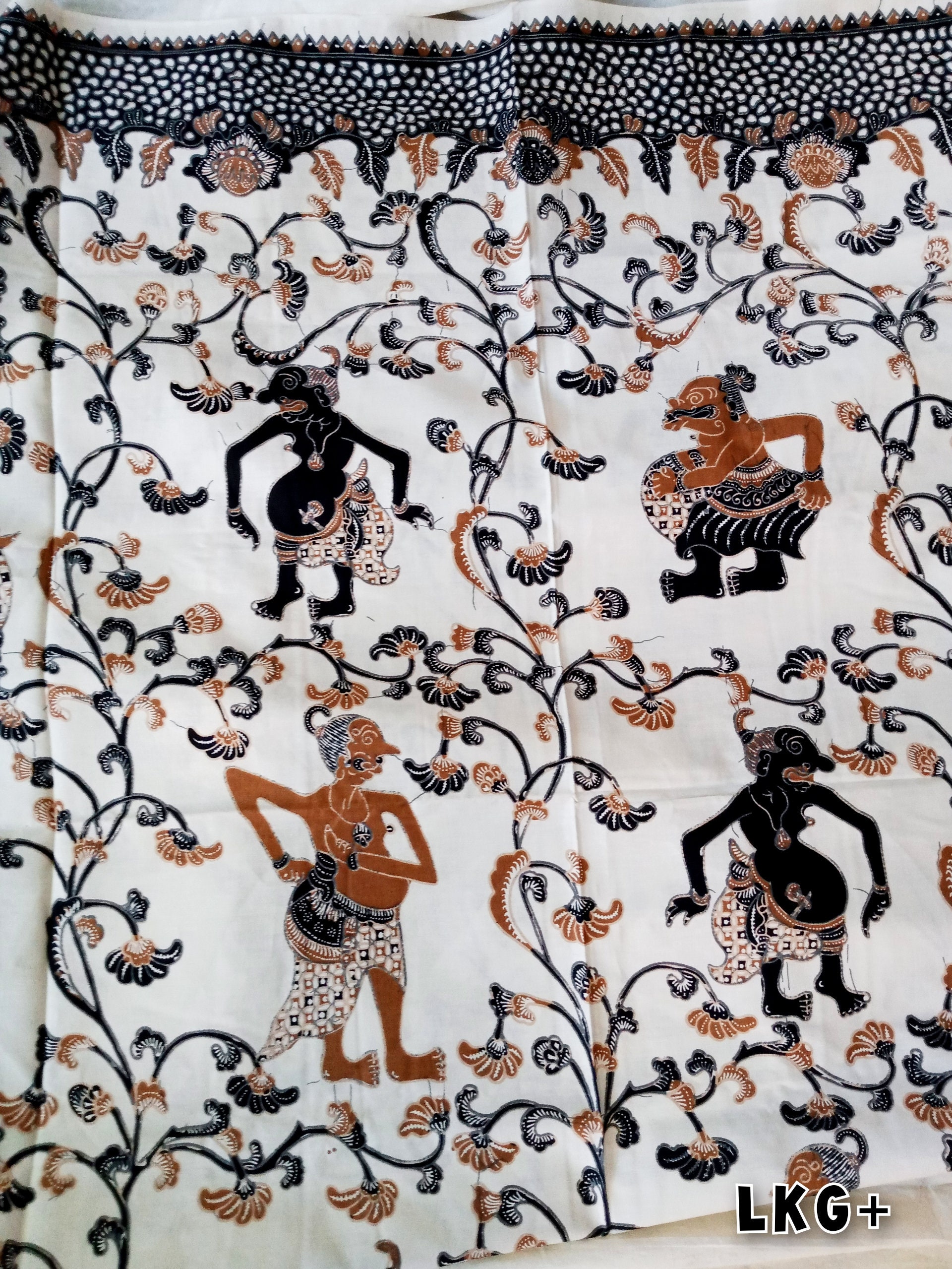 Wayang Batik Sarong/indonesian Batik Fabric/beautiful Wayang Batik ...