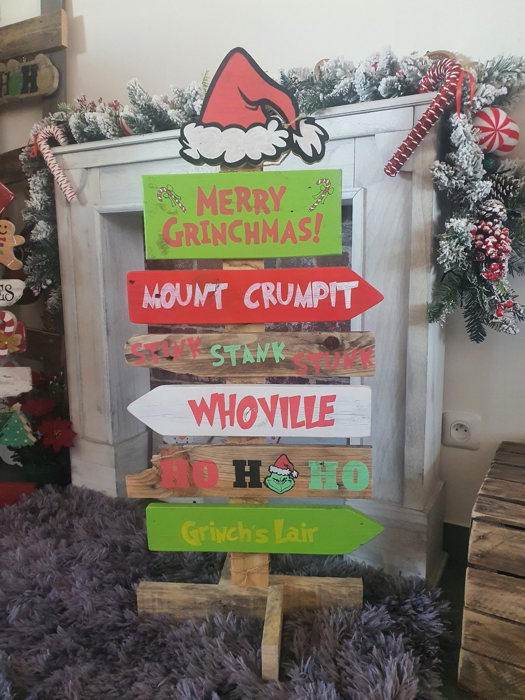 The Grinch Directional Sign / Christmas Decoration / Home - Etsy