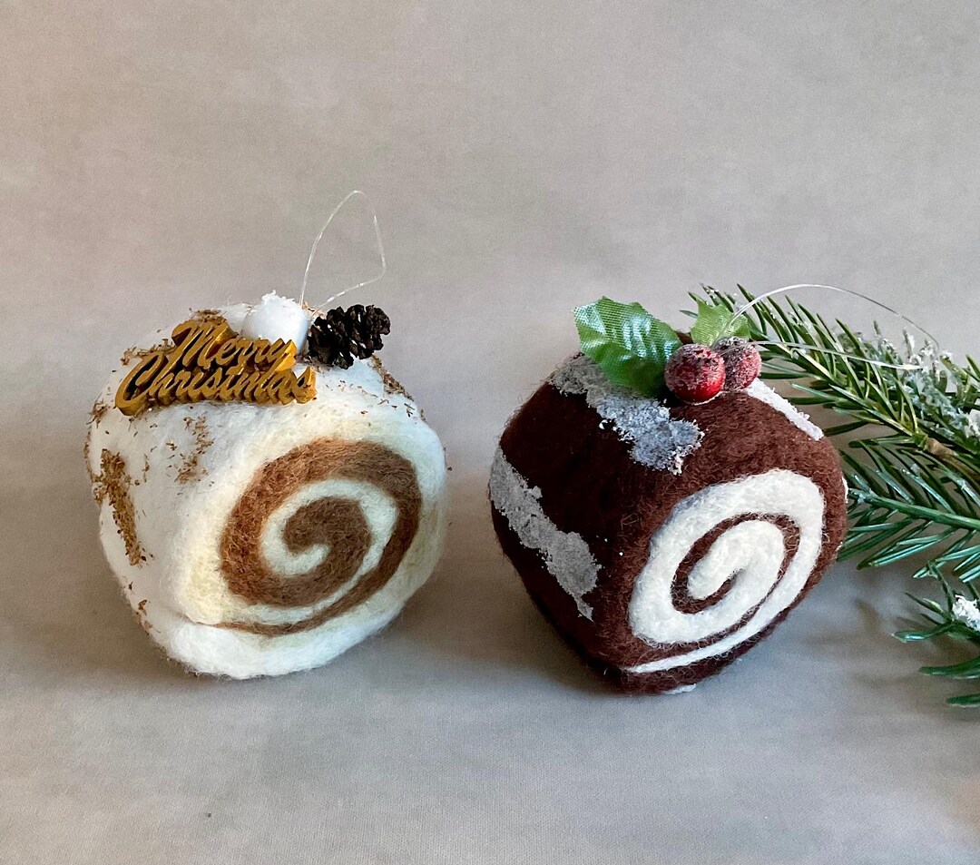 Needle Felted Yule Log Slice, Christmas Hanging Decoration, Bauble ...