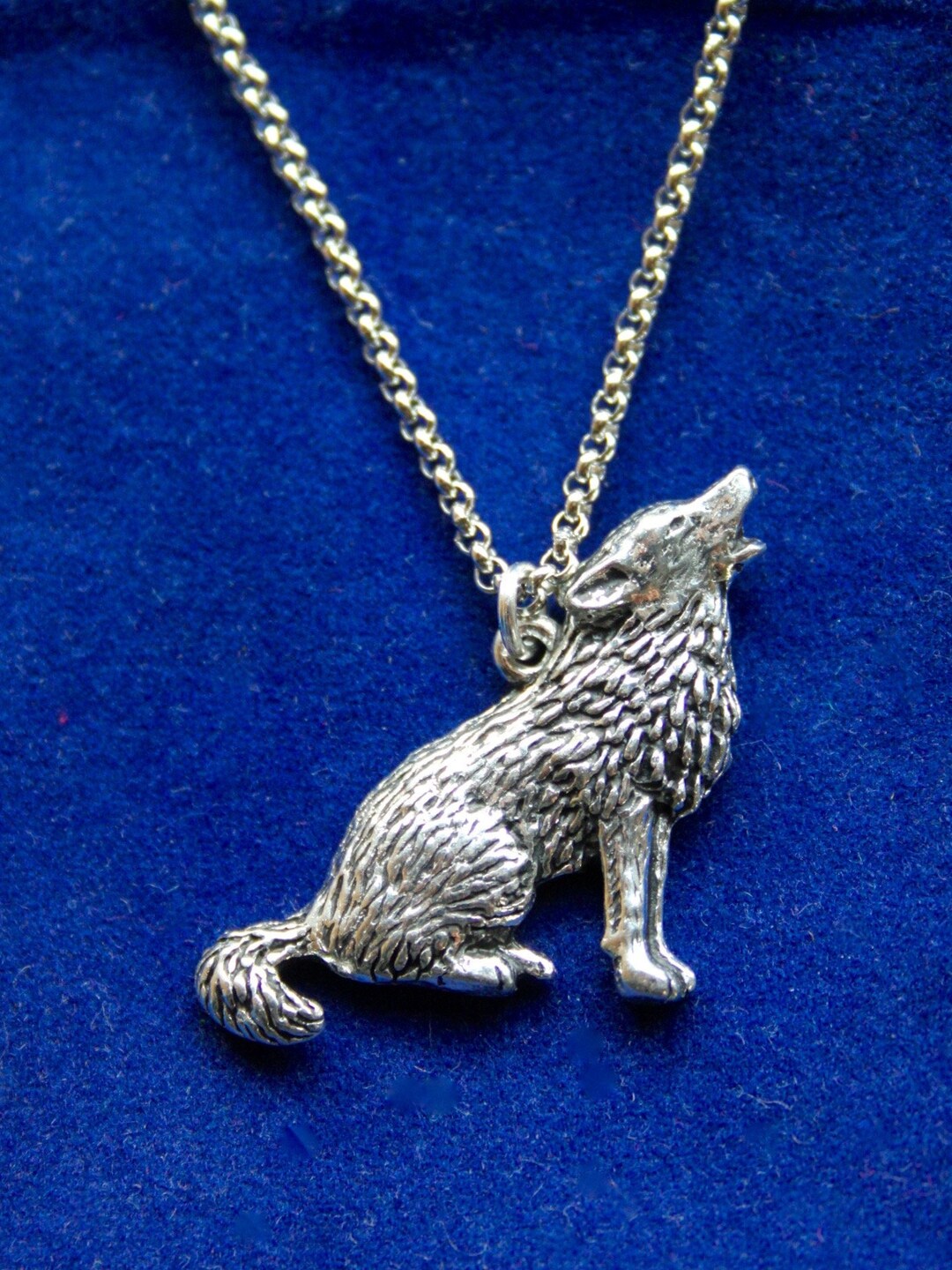 Howling Wolf Pewter Pendant Necklace With Gift Pouch - Etsy