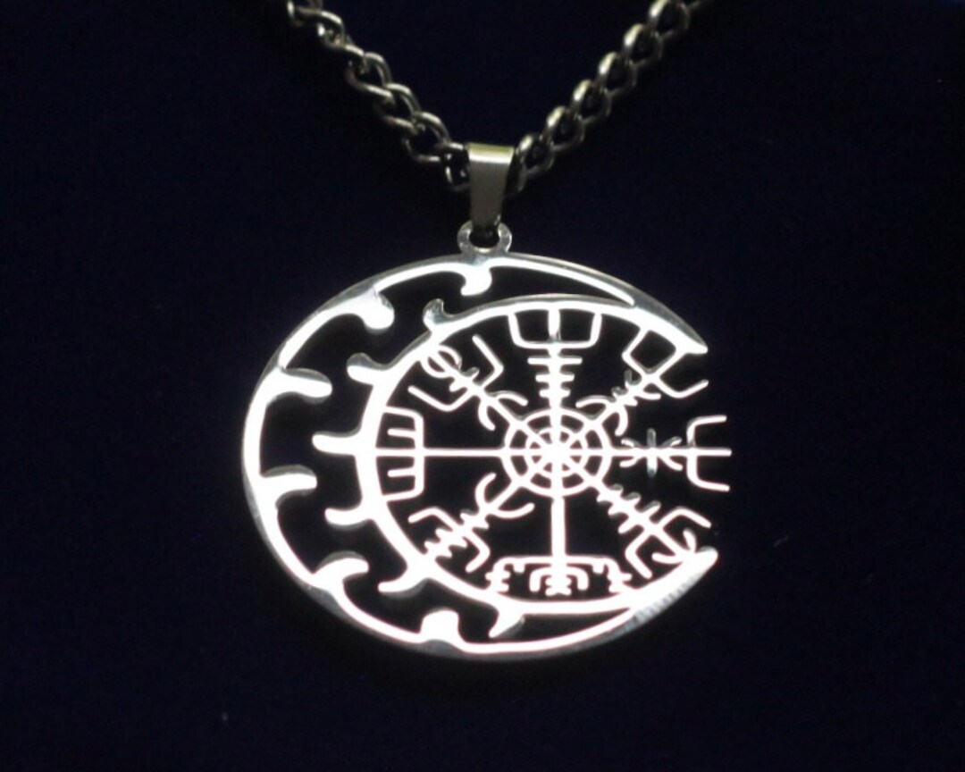 Viking Vegvisir Rune and Crescent Moon Pendant Necklace With Gift Pouch ...