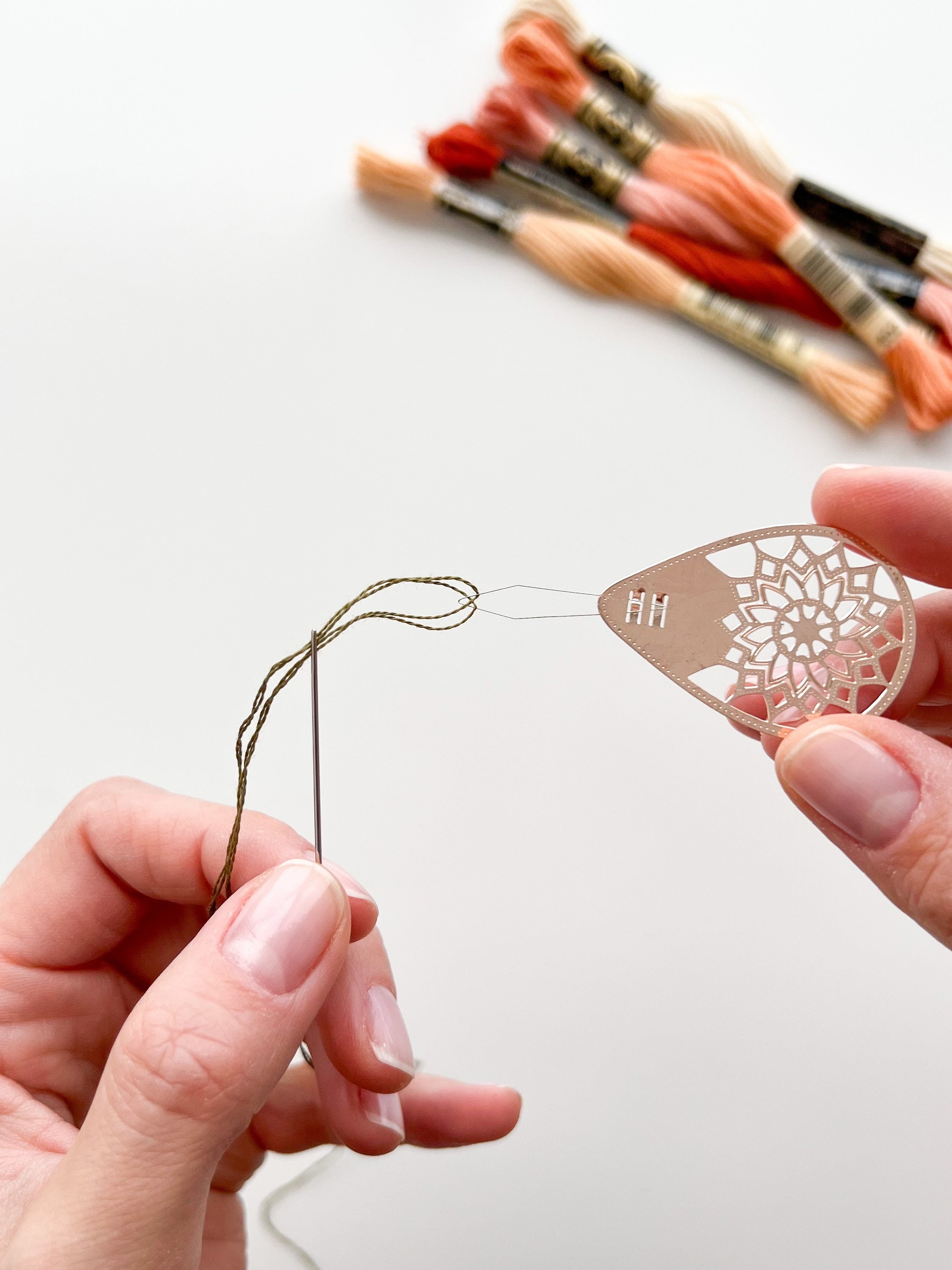 Needle Threader for Embroidery Cross Stitch Metal Needle - Etsy
