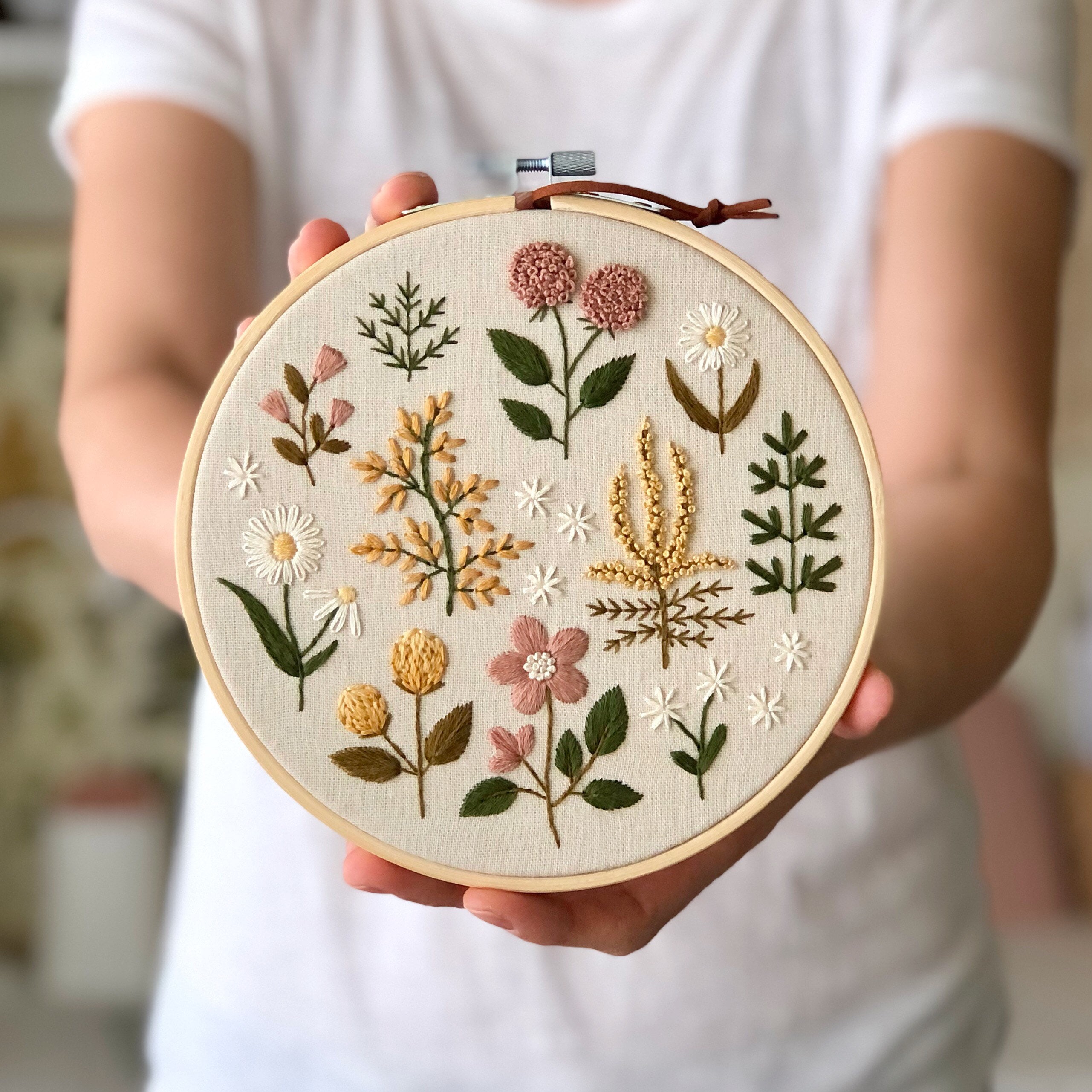 Vintage Wildflowers Embroidery Kit Floral Hand Embroidery Kit - Etsy UK