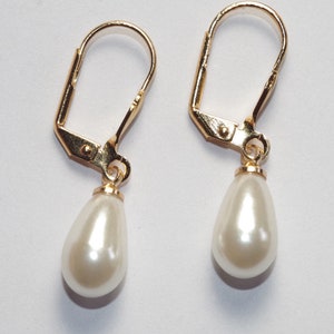 Vintage 14K GF 32 MM Golden White Teardrop Coated Majorca Pearl Lever ...