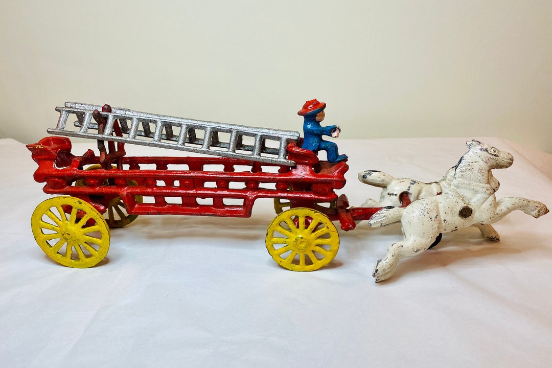 Antique Cast Iron Toy 2 Horse Drawn Hook & Ladder Fire Truck Wagon ...