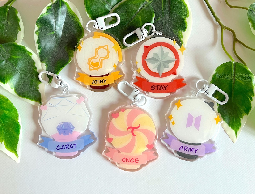 KPOP FANDOMS Acrylic CHARM, Kpop Lightsticks, Stray Kids, Ateez, Twice ...