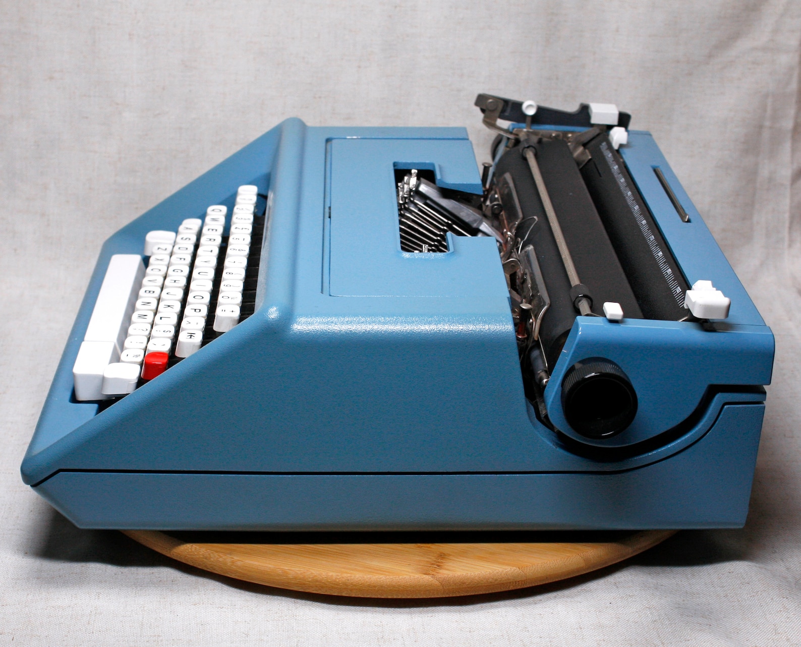 Olivetti Studio 46 Blue Portable Vintage Typewriter QWERTY - Etsy