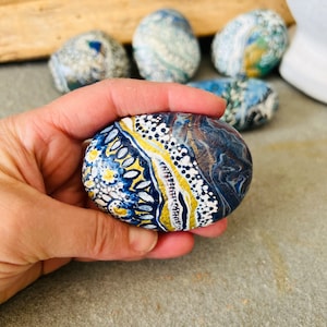 Blue Paint Poured Rocks, Fluid Art Rocks, Hand Painted Rocks/stones ...