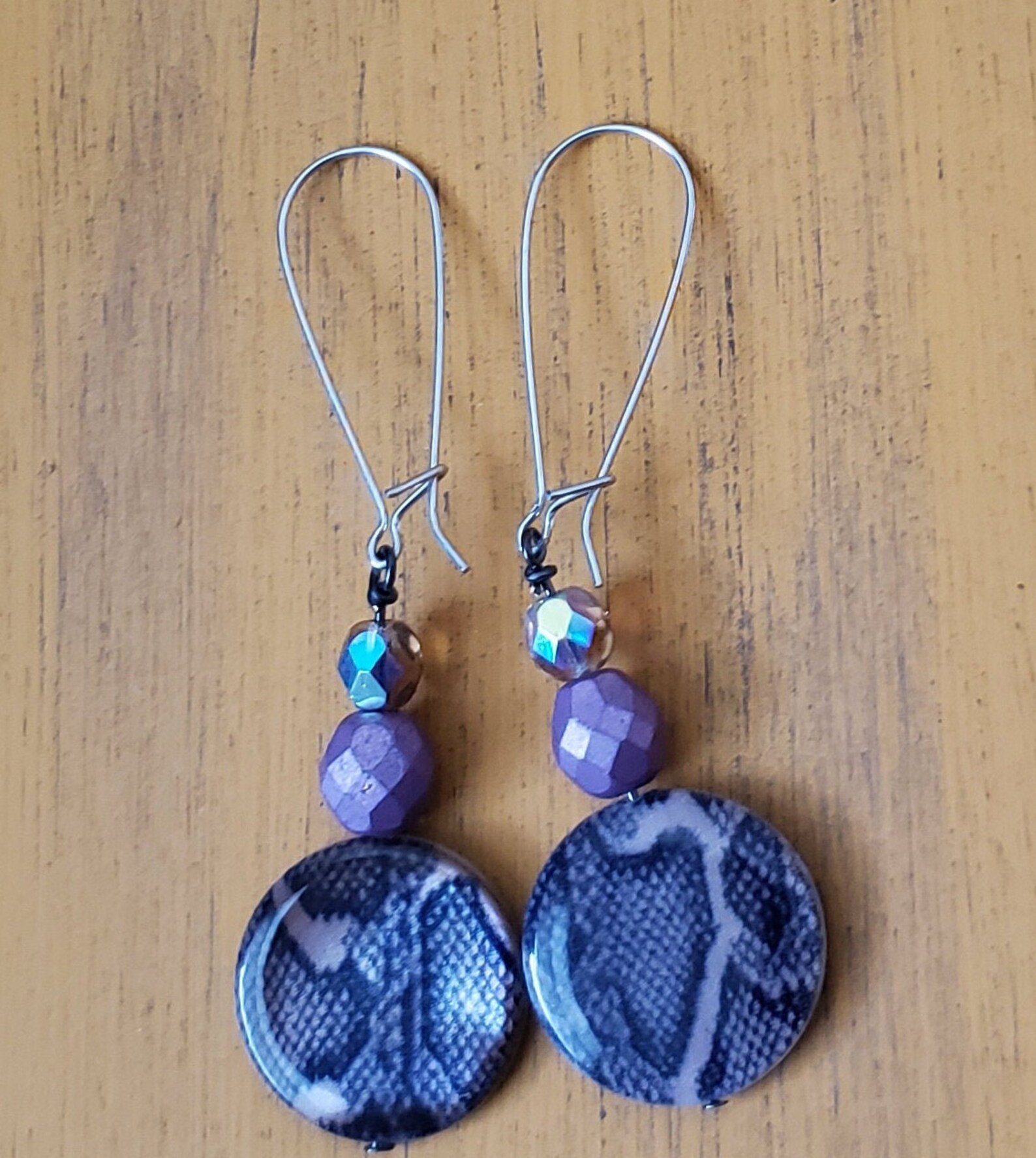 Violet Snake Skin Violet and Black MOP Animal Print Snake Skin W ...