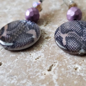 Violet Snake Skin | Violet and Black MOP Animal Print Snake Skin W ...