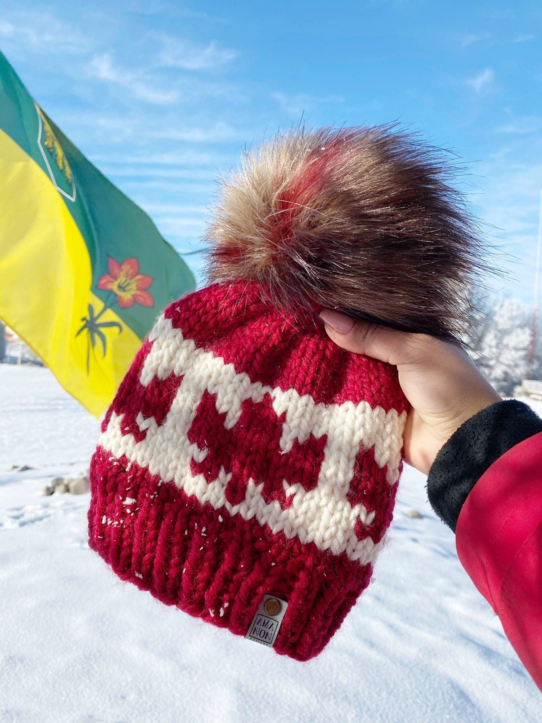 Classic Canadian Great White North Toque With Detachable Luxurious Faux ...
