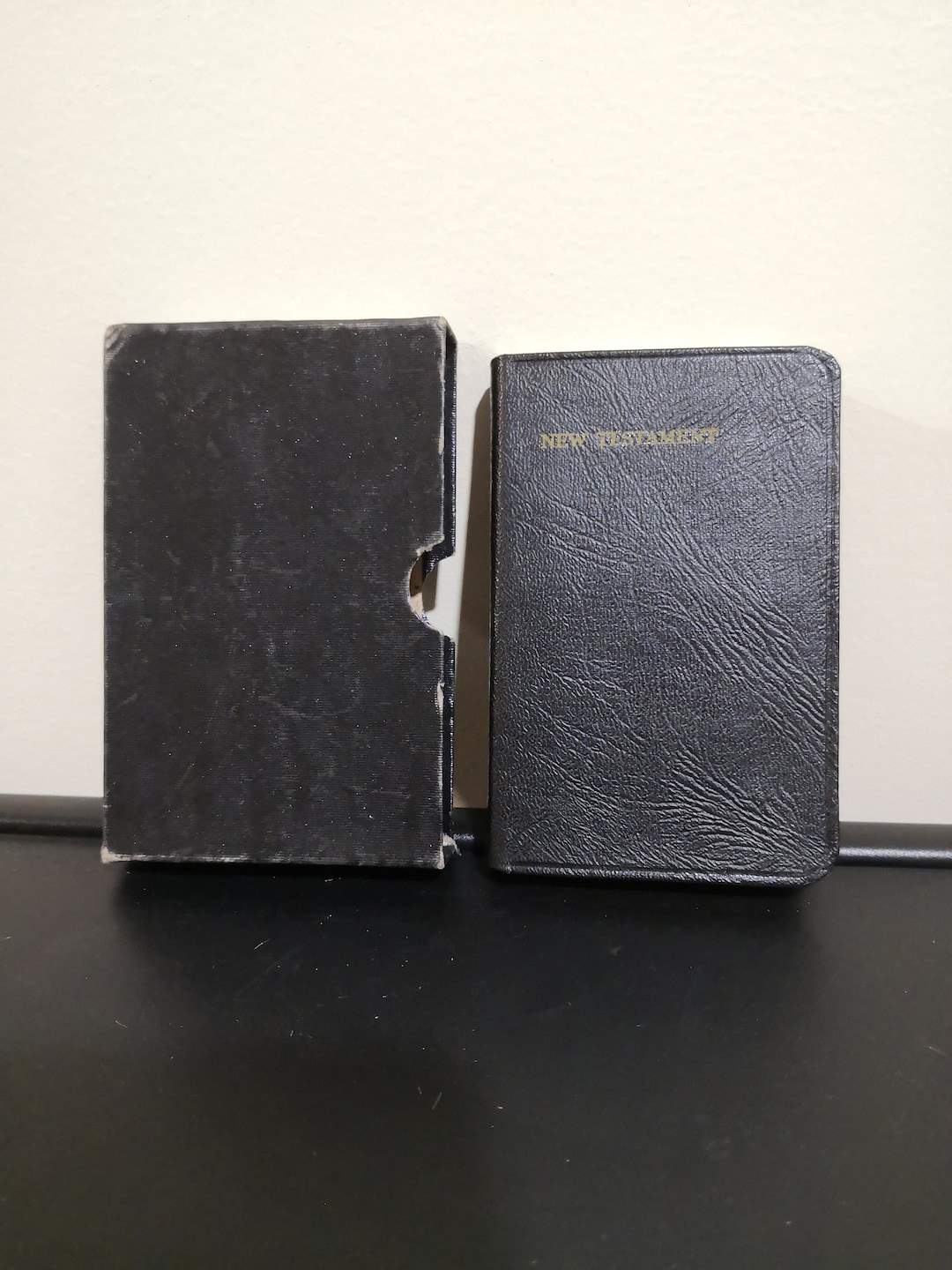 Vintage 1930s New Testament Pocket Bible in Minion Type, Illustrated ...