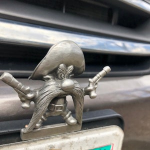 Sam License Plate Topper - Etsy