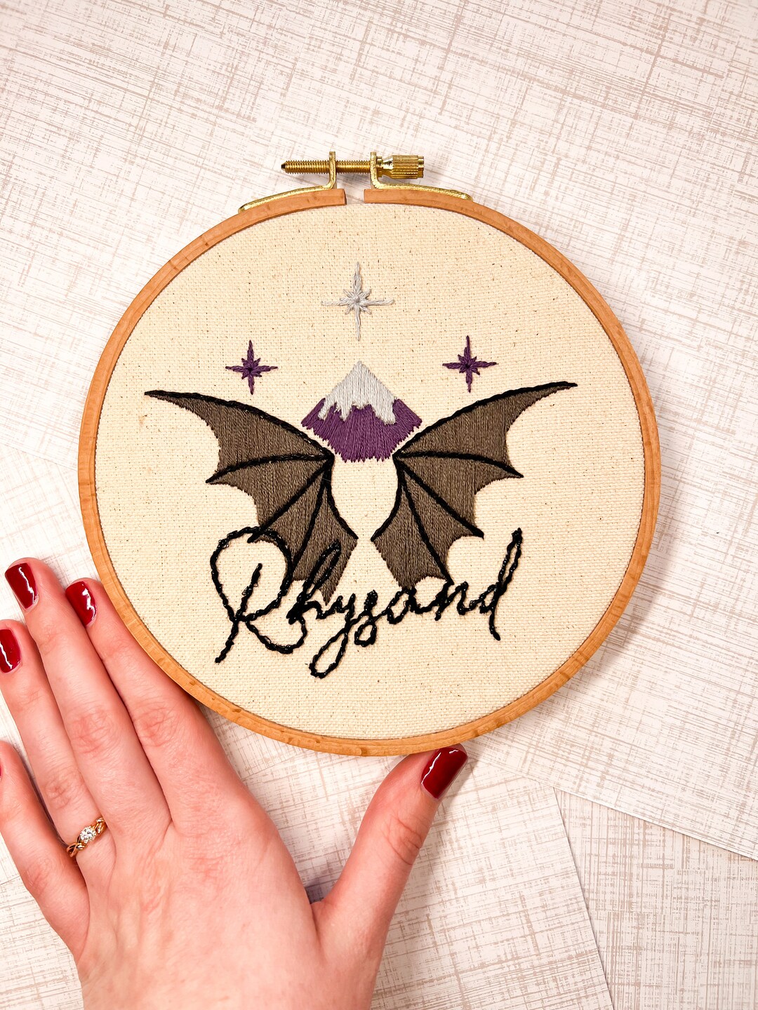 Rhysand ACOTAR Inspired Embroidery Hoop - Etsy