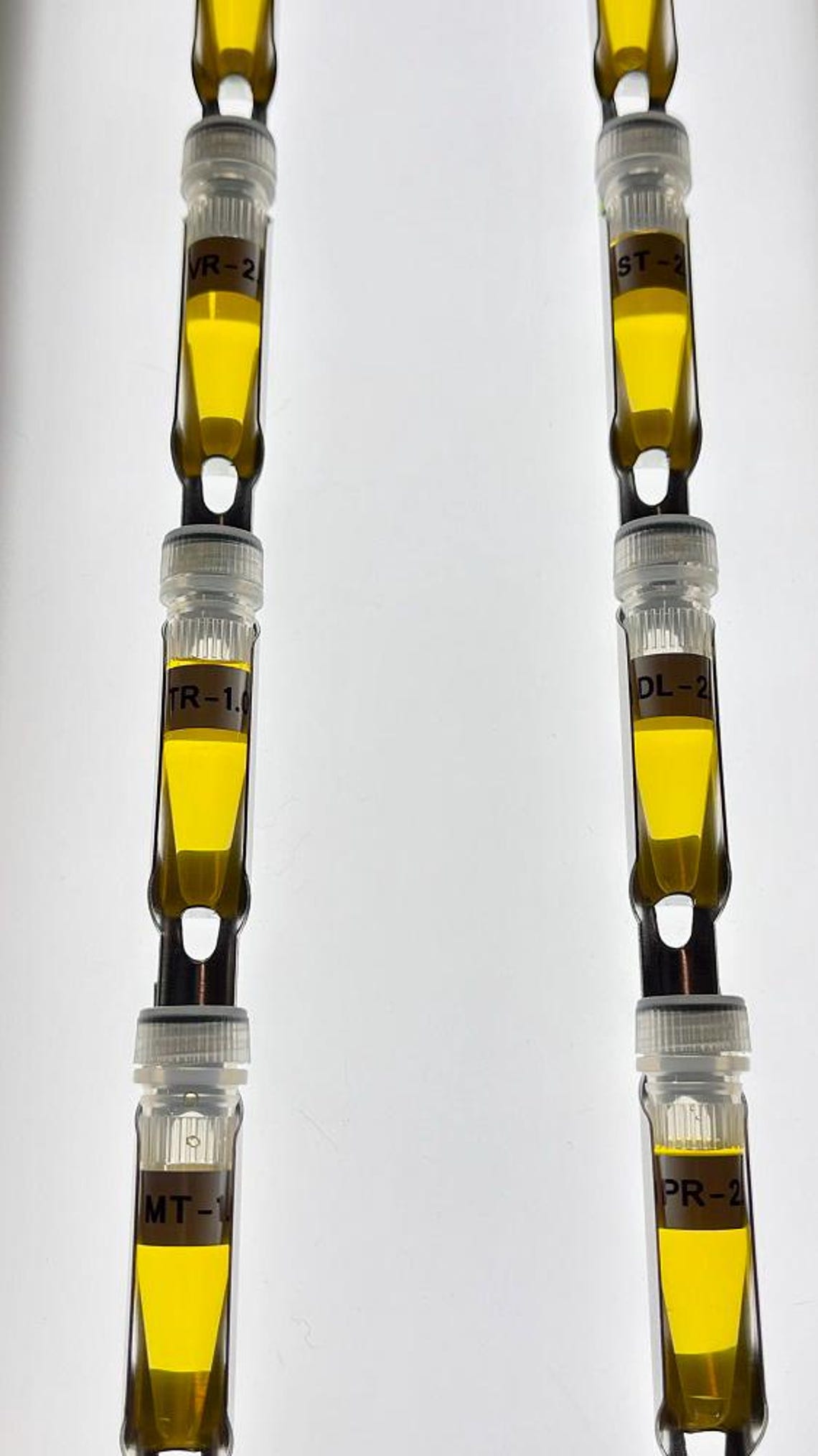 Jurassic Park Dinosaur Embryo Cryo Vials - Set of 10 - 100% Screen ...