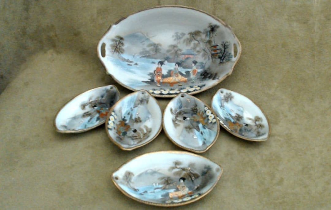 Vintage Set of Hand Painted Porcelain Salt Cellars | Geishas by Mt ...