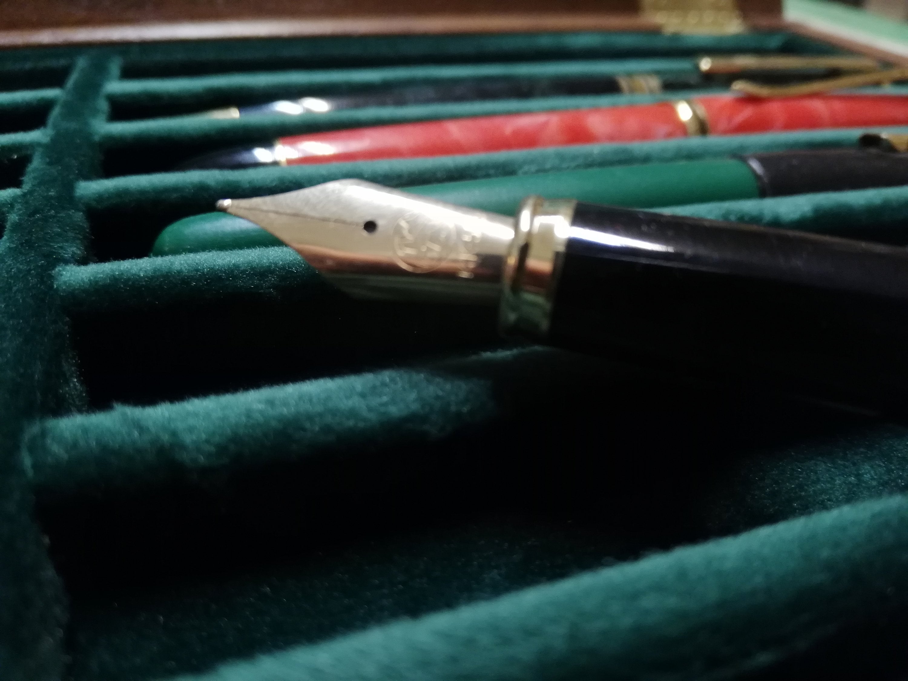 Pen Holder Box, Wood and Velvet Case Display for Fountain Pens ...