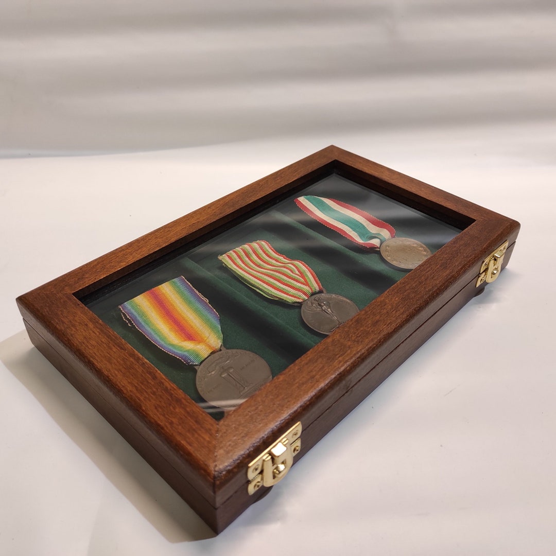 Wooden Case for 3 Medal With Ribbon - Etsy