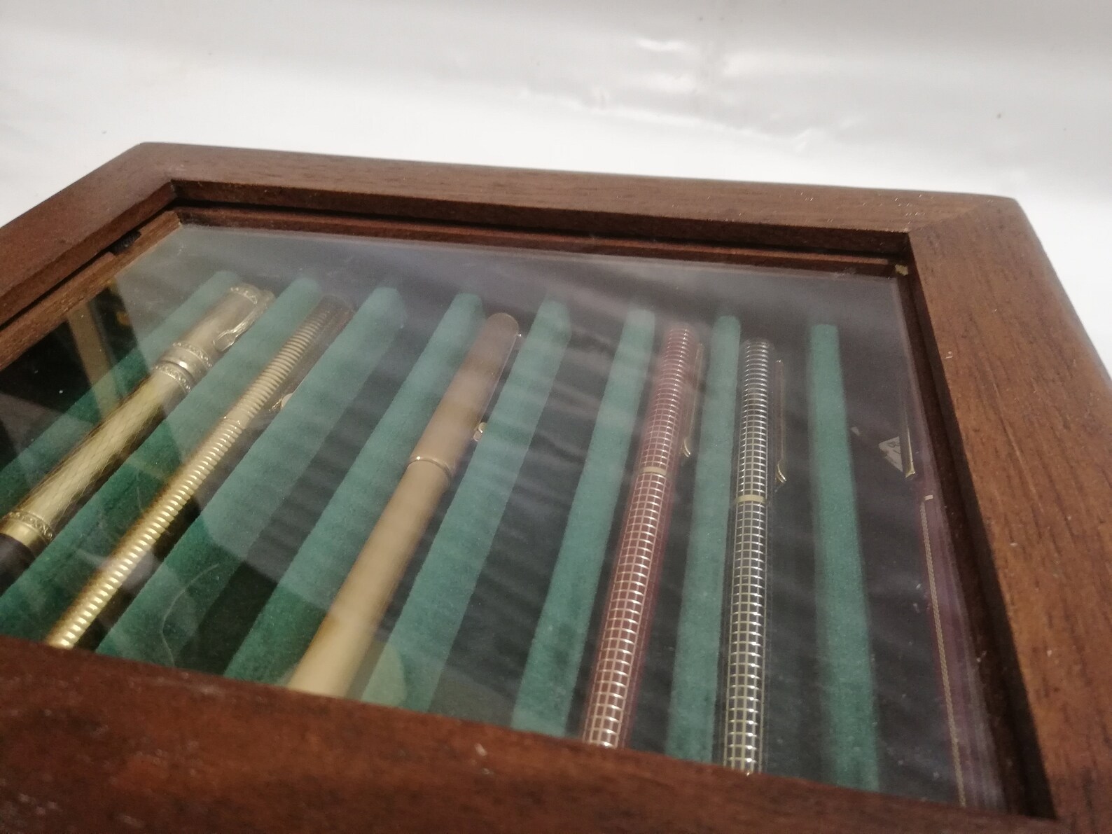 Pen Holder Box, Wood and Velvet Case Display for Fountain Pens ...