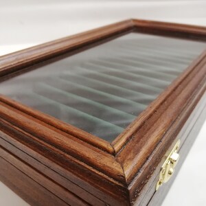 Collection Box for Freehand Razors. Wooden and Velvet Case. Exhibitor ...