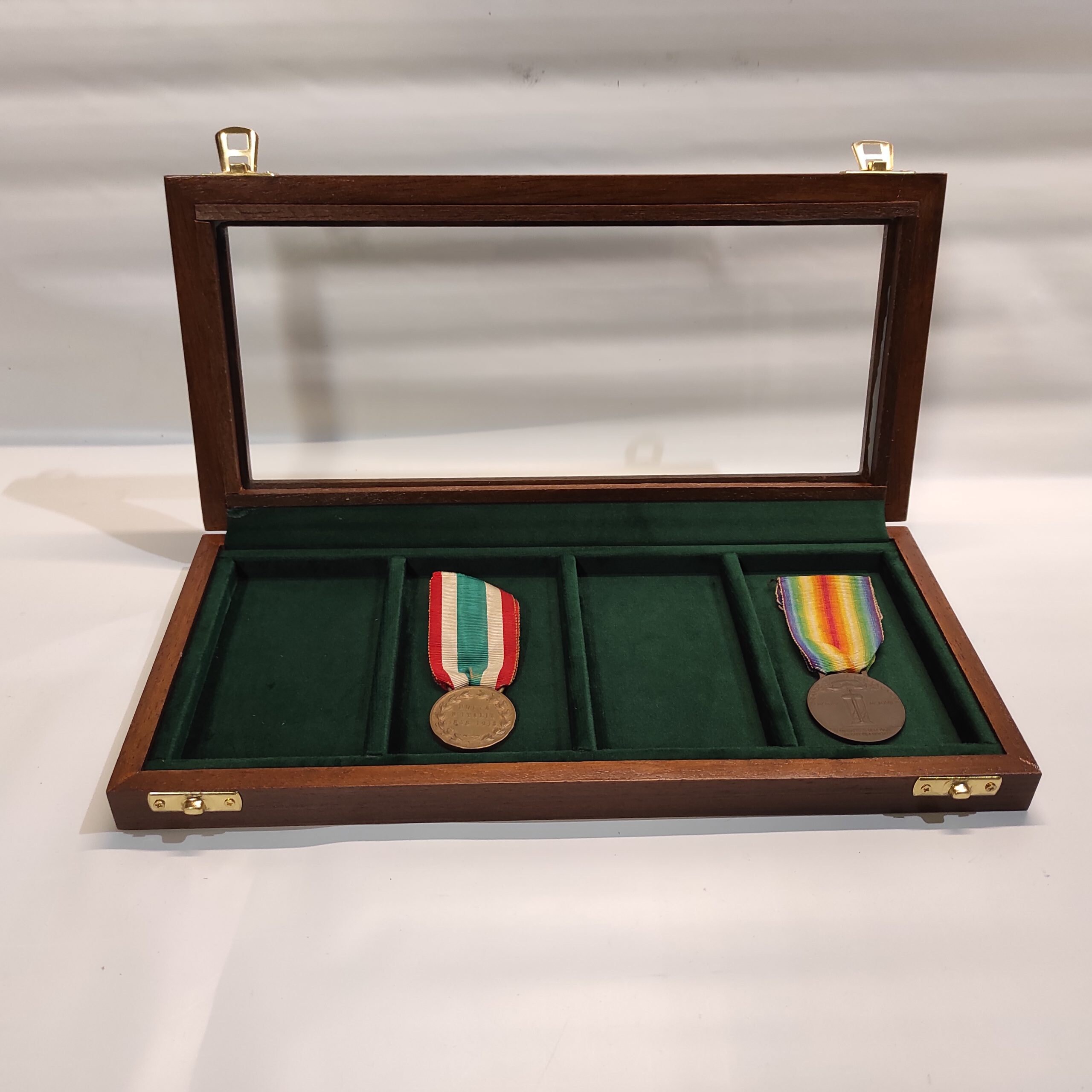 Wooden Case for 4 Medal With Ribbon - Etsy