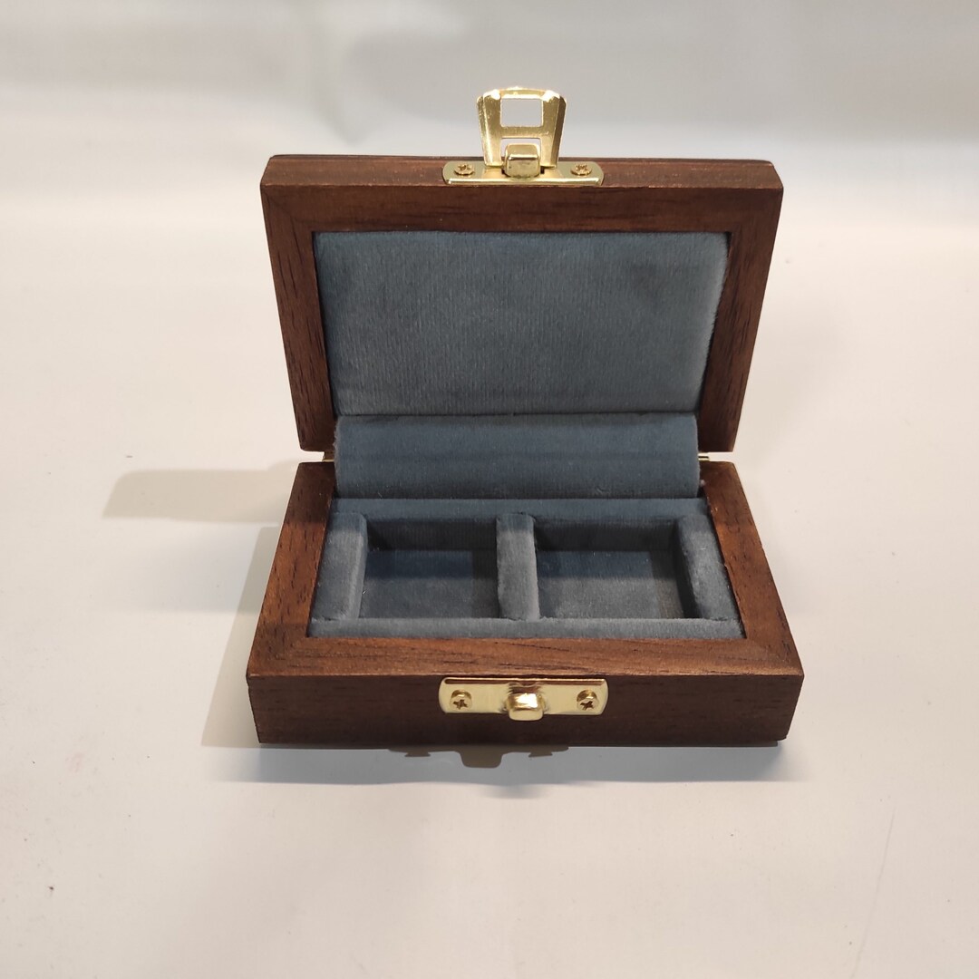 Refined solid wood case_ 2 Squares 30x30 Mm - Etsy