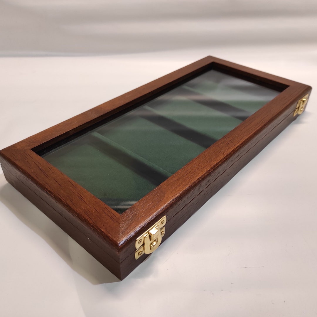 Wooden Case for 4 Medal With Ribbon - Etsy