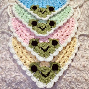 Frog Peeper Bandana Crochet Pattern | Digital Download - Etsy