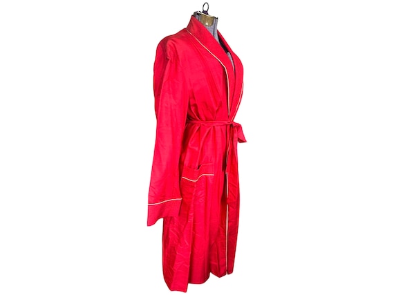 Red Pure Silk 1960s Robe. Beautifully made. Size: 46-… - Gem