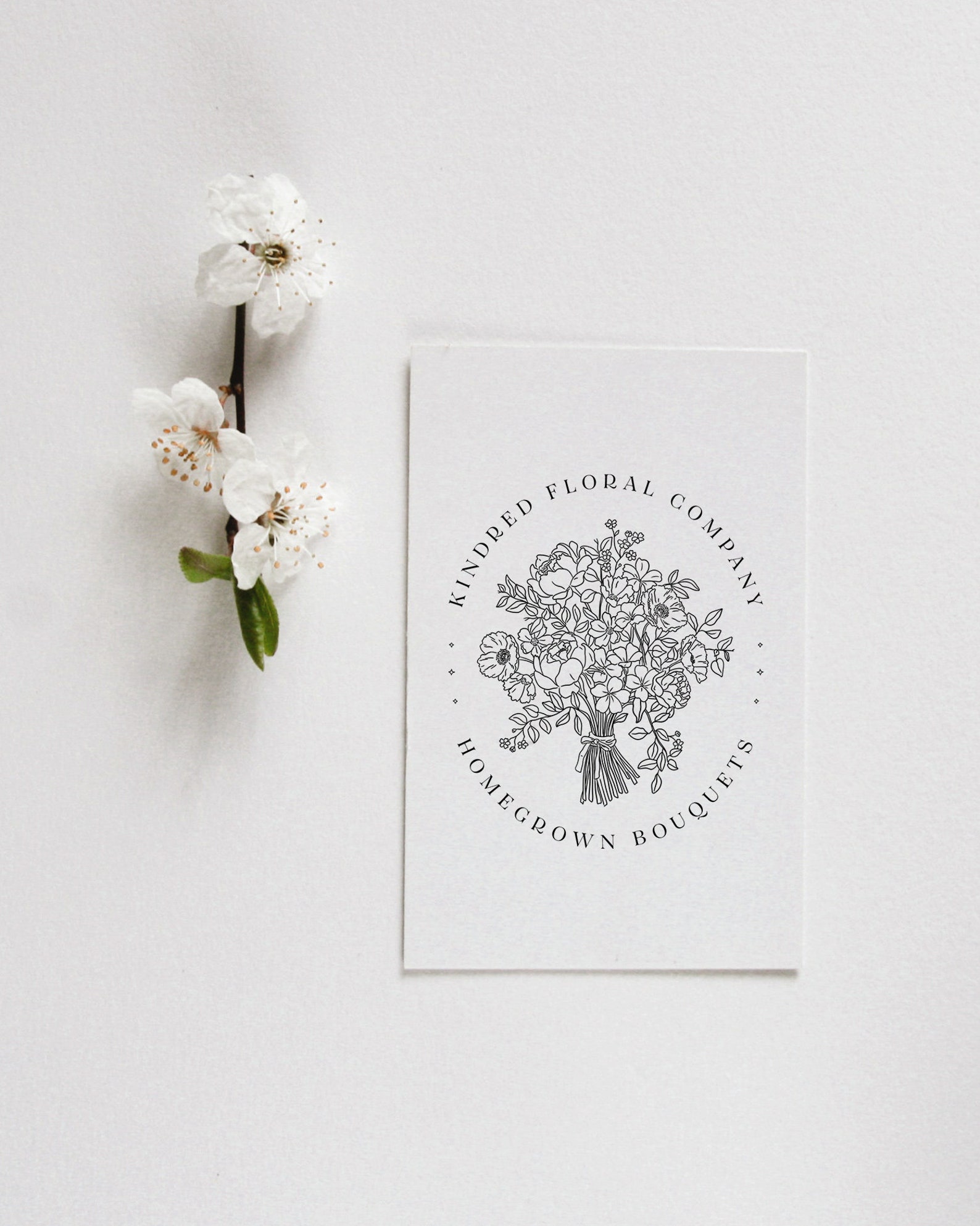 FLORA | Floral Bouquet Stamp, Oval With Flowers, Cut Flowers Stamp ...