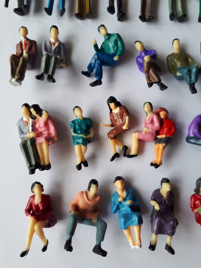 Museum of Us Shadow Box Model Figures: 35mm O Scale Miniature People ...
