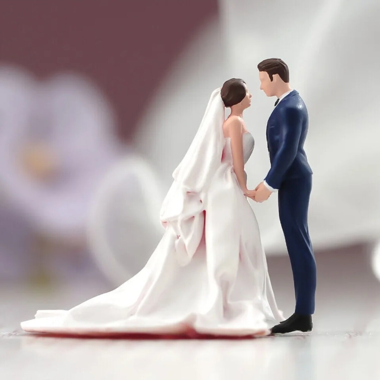 Miniature Bride and Groom Figurines, Wedding Scene Couple Tiny Love (1: ...