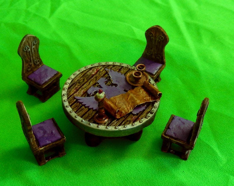 Nobles Council/war Chamber Round Table and Chairs (D&D Tabletop Terrain ...