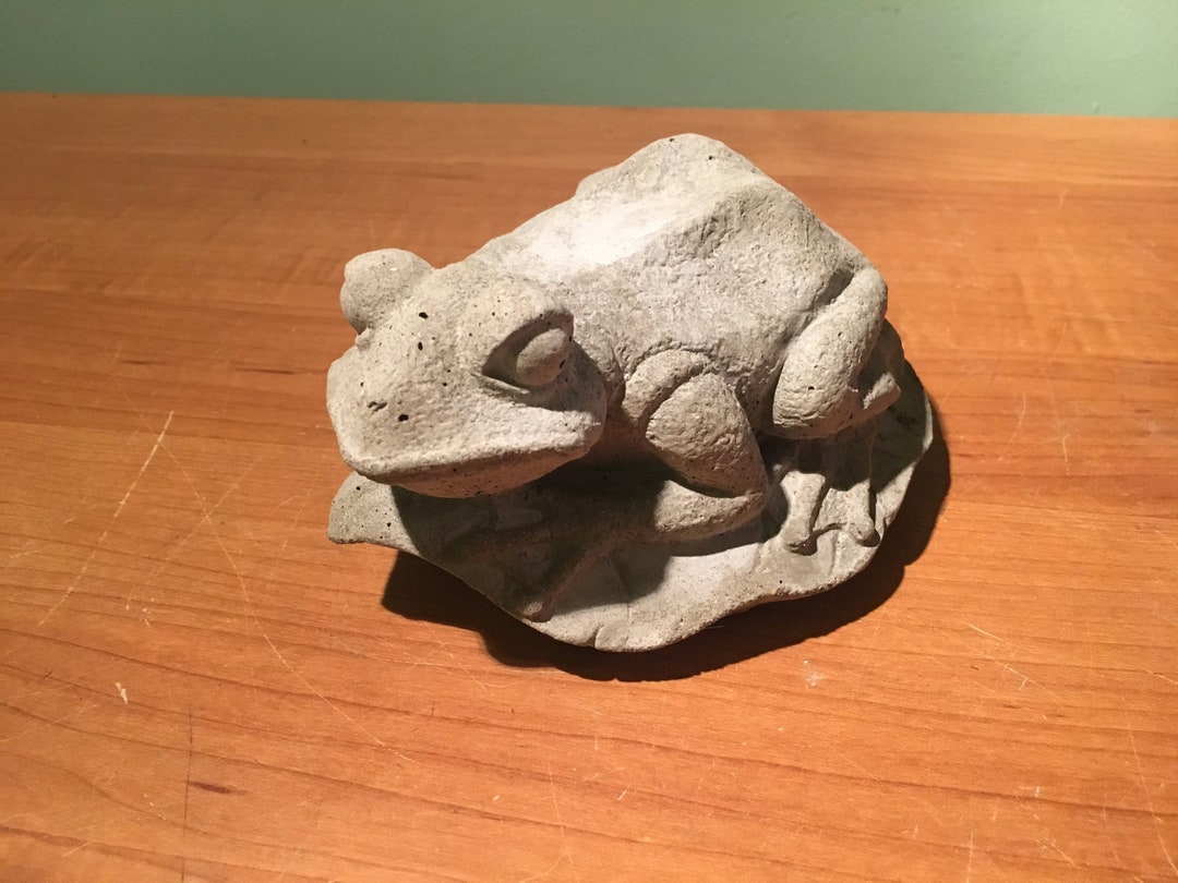 Frog Statue, Concrete Frog Figure, Cement Statue of Frogs, Garden Decor ...