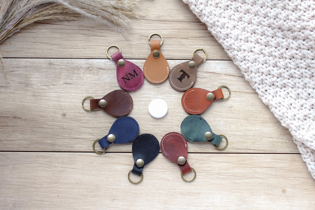 USA HANDMADE Personalized Leather AirTag Holder Keychain - Smart Tag ...